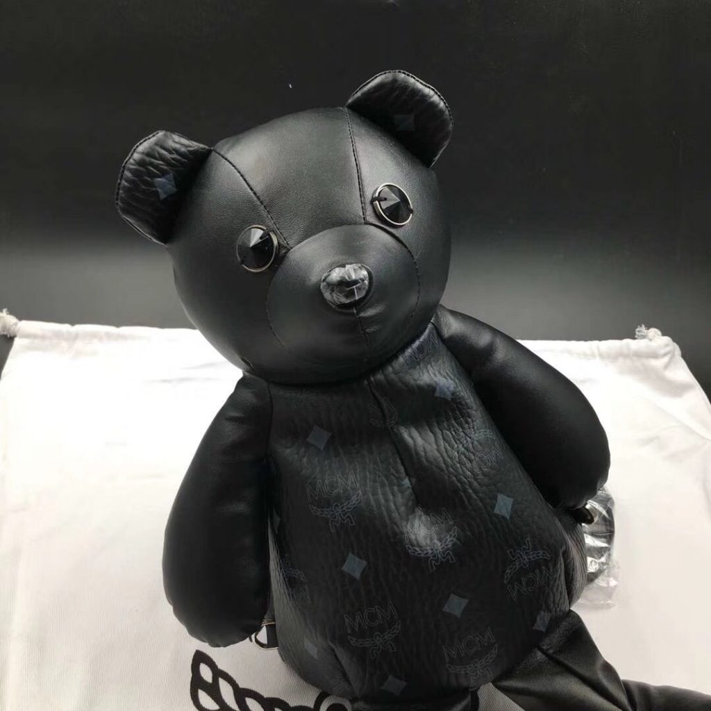 MCM官网同步 Bear Doll熊娃娃系列斜跨双肩背包 优雅好玩 黑色-MCM官网_MCM韩国官网